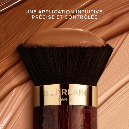 KABUKI BRUSH Pinceau Fond de Teint